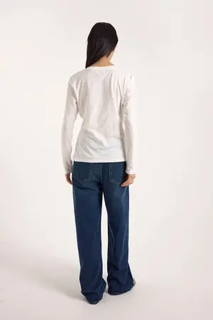 BRODIE CASHMERE Long Sleeve Cotton Crew Neck T-shirt - White
