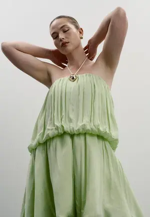 11 HONORE Bubble Halter Gown