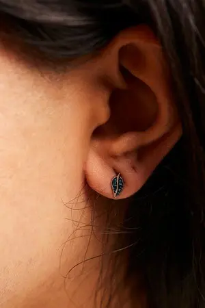 HAUS OF BRILLIANCE Diamond Accent Leaf Stud Earrings