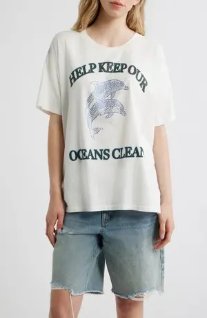 Daydreamer Graphic T-shirt
