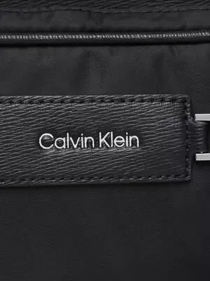 Calvin Klein Logo-patch Shoulder Bag