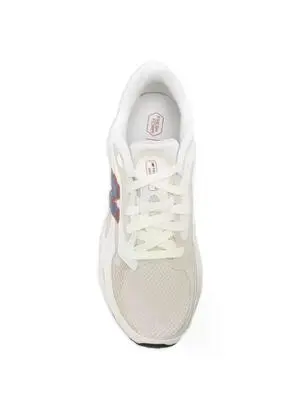 NEW BALANCE Fresh Foam Arishi V4 Tiralux Sneakers - Neutrals
