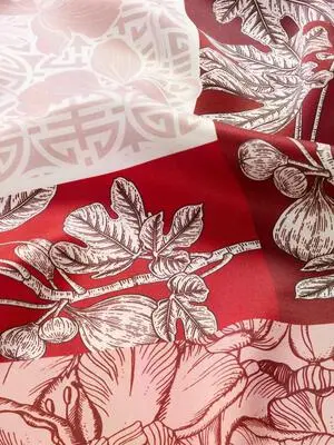 Shanghai Tang Hui-print Silk Scarf
