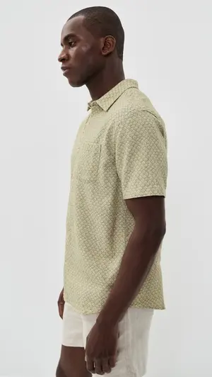 Marine Layer Classic Stretch Selvage Shirt - Sage Shell Print