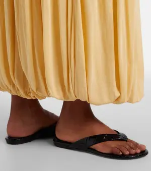 Le Monde Beryl Croc-effect Thong Sandals