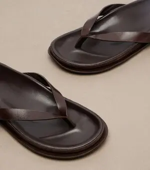Jacquemus Tatanes Leather Thong Sandals - Brown
