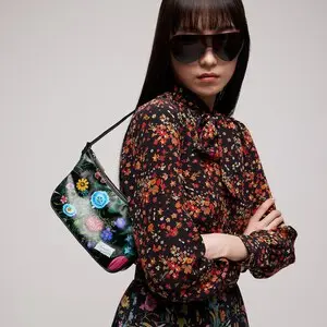Gucci Lady Lunetta Small Shoulder Bag In Flora Coated Canvas - Black
