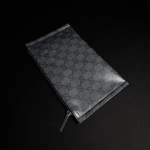 Gucci Gg Supreme Small Pouch