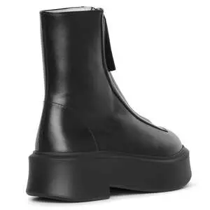 THE ROW Zipped 1 Leather Ankle Boots - Black