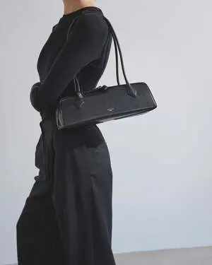 Alaïa Le Teckel Leather Bag - Black