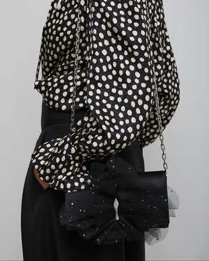 CHRISTIAN LOUBOUTIN Bettina Bow Clutch - Black