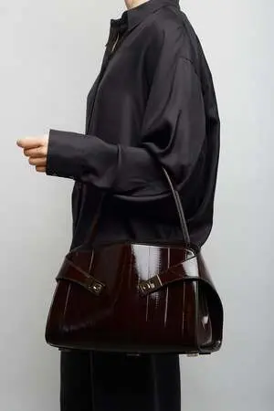 FERRAGAMO Hug M Eel Shoulder Bag - Brown