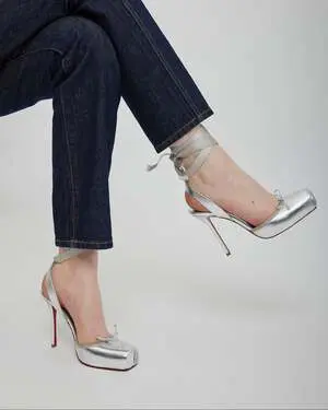 CHRISTIAN LOUBOUTIN Cassia 100 Lace Up Pumps - Silver