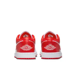 JORDAN 1 Low Top Sneakers