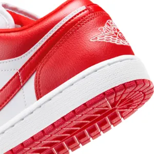 JORDAN 1 Low Top Sneakers