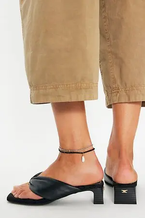 CIRCUS NY BY SAM EDELMAN Colette Thong Heels - Black