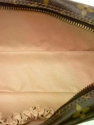 LOUIS VUITTON 1983 Monogram Trousse Toilette 23