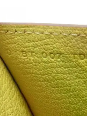 Hermès 2019 Evergrain Clic H 21 Crossbody Bag - Yellow