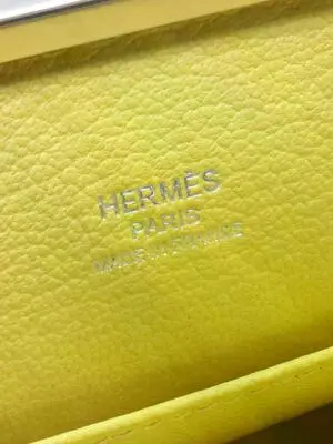 Hermès 2019 Evergrain Clic H 21 Crossbody Bag - Yellow