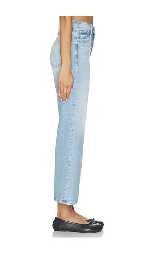 MOTHER The Rambler Zip Flood Jeans In Light Wash