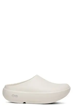 OOFOS Ooclog Clog - Chalk