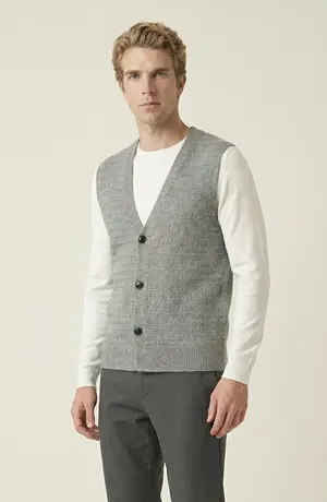 MODENAIRE Textured Knit V-neck Button-front Vest - Gray
