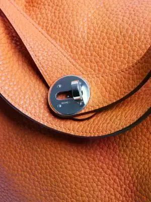 Hermès 2011 Lindy Leather Shoulder Bag