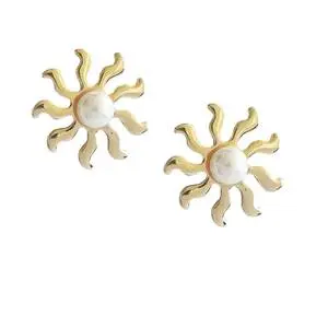 MAISON DE GALA Sun Stud Earrings - Gold