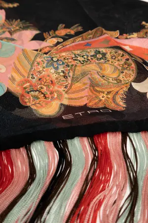 Etro Triangular Scarf With Fringes - Multicolour