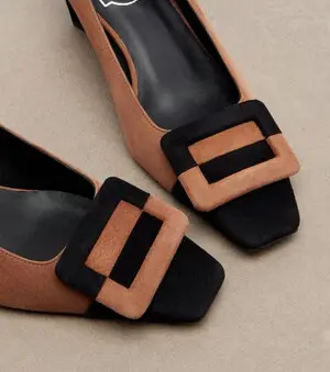 ROGER VIVIER Belle Vivier Suede Pumps