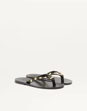 Valentino Garavani Rockstud Calfskin Thong Sandals - Black