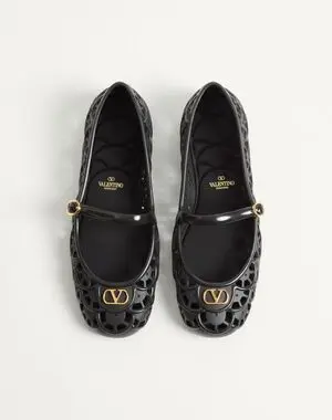 Valentino Garavani Ondette Rubber Ballerina With Scallop Pattern 05mm - Black