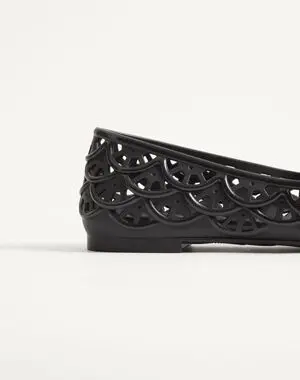 Valentino Garavani Ondette Rubber Ballerina With Scallop Pattern 05mm - Black