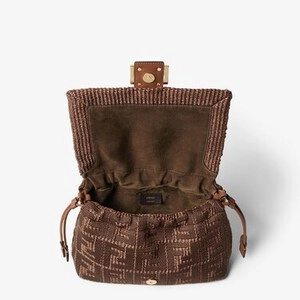 Fendi Mamma Baguette Medium Bag In Woven Raffia