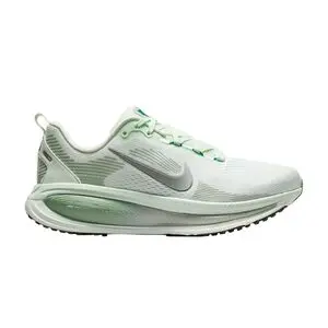 Nike Wmns Vomero 18 Athletic Sneakers - White