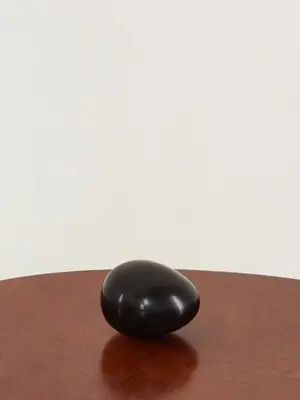 FOURTH STREET Egg Obsidian Paperweight - Black