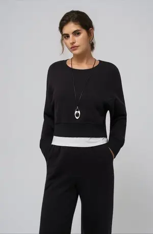 JUANA Hemp Essentials Fleece Cropped Sweater - Black