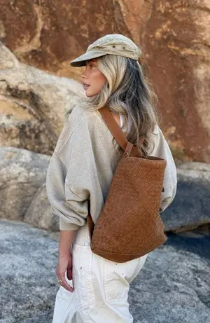 MANDRN Woven Convertible Leather Tote To Backpack - Saddle (light)