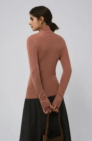 JUANA Ossa Knitted Hemp Turtleneck