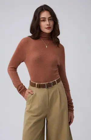 JUANA Ossa Knitted Hemp Turtleneck
