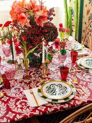 La DoubleJ Garland Bordeaux Large Tablecloth - Multicolour