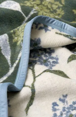 CHAPPYWRAP Lilacs Throw Blanket