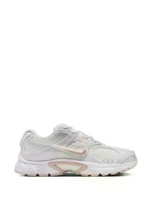 Nike V5 Rnr Mesh Panel Sneakers - White