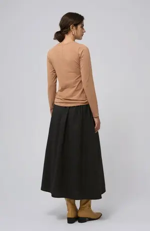 JUANA Hemp Essentials Long Sleeve Crewneck Tee - Fawn