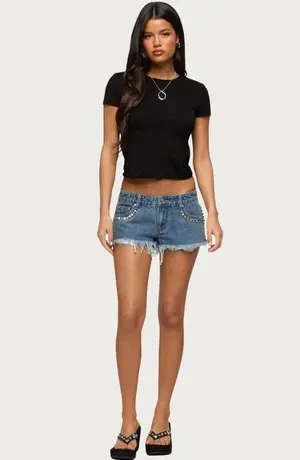EDIKTED Izabella Shredded Back T-shirt