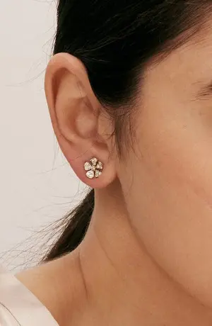 SYNA JEWELS 18k Yellow Gold And Flower Stud Earrings - Diamond
