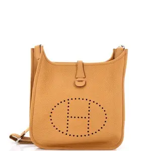 Hermès Evelyne Bag Gen Iii Clemence Pm - Biscuit