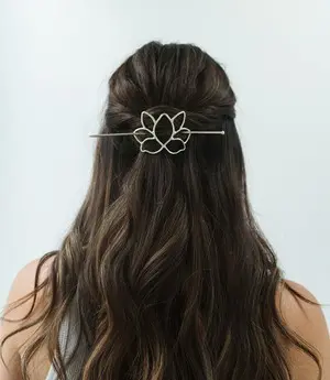 MATR BOOMIE Kairavini Lotus Hair Slide With Stick