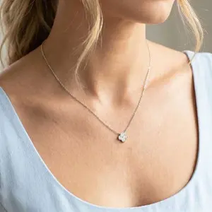 THE LOVERY FINE JEWELRY Clover Motif Necklace With Cubic Zirconia