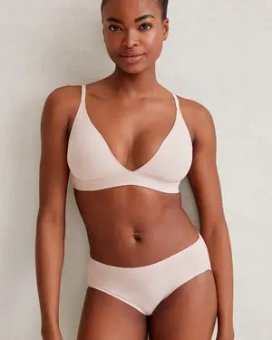 HAVEN WELL WITHIN Harmony Triangle Bralette Blush